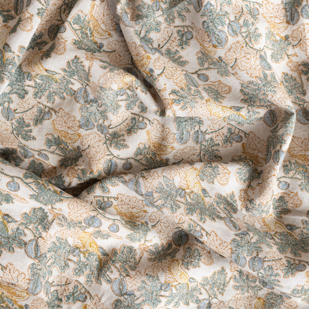 Vivienne Round Linen Tablecloth – Pepperwhites by Tara Dennis