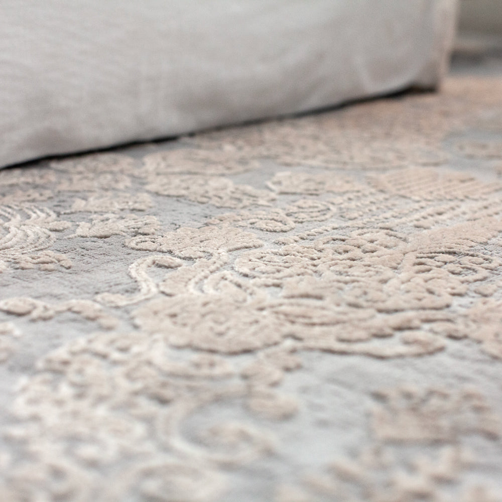 Millie Round Rug – Pepperwhites by Tara Dennis